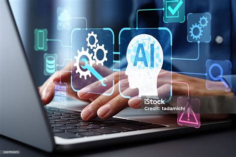 Ai 기반의 자동화된 유지 관리 및 시스템 업데이트 문제 감지 및 해결 자동화 노트북 컴퓨터를 사용하여 Ai에게 유지 보수를 지시하는 엔지니어 감시에 대한 스톡 사진 및