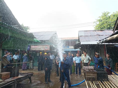 ဆင်ပေါင်ဝဲမြို့နယ် စည်ပင်သာယာရေးဌာနနှင့် မီးသတ်ဦးစီးဌာနတို့ ပူးပေါင်း၍ မြို့မစျေး မီးဘေးကြိုတင