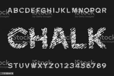 분필 보드 알파벳 글꼴입니다 손으로 쓴 지저분한 대문자 및 숫자 0명에 대한 스톡 벡터 아트 및 기타 이미지 0명 검은색 긁힌 Istock