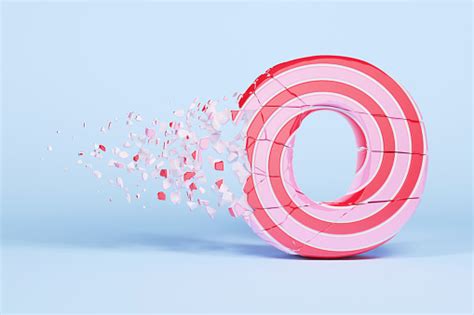 부서진된 알파벳 문자 O 깨진 대문자 분홍색과 빨간색 줄무늬 사탕 짓 눌린된 크리스마스 글꼴에 의하여 이루어져 있다 3d 렌더링입니다 12월에 대한 스톡 사진 및 기타