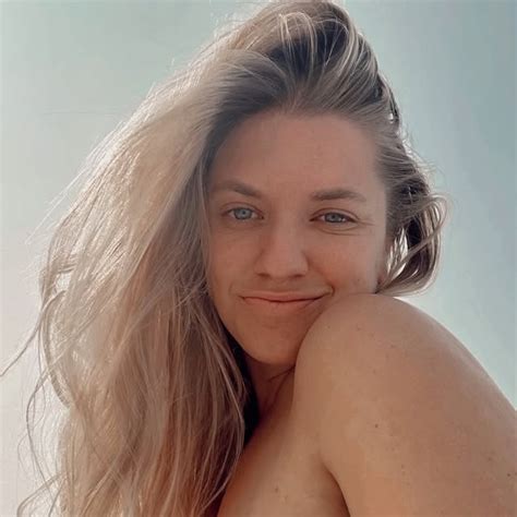 Katie Henry Katiehenry16 • Threads Say More