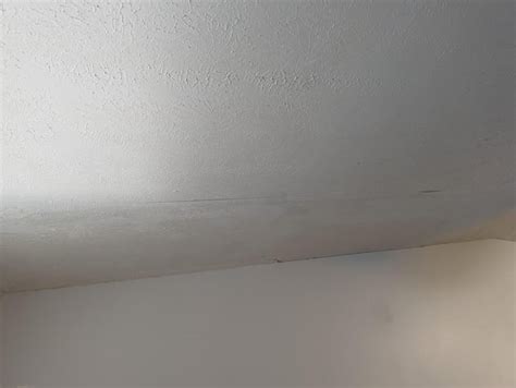Ceiling Cracks Cosmetic Or Structural Rhomemaintenance