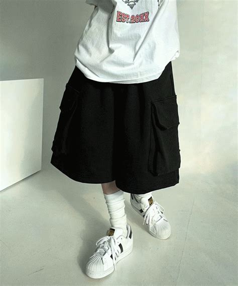워무드마인 Cotten Cargo Bermuda Pants 코튼 면 밴딩 트레이닝 와이드 버뮤다 팬츠 반바지 바지 버뮤다팬츠