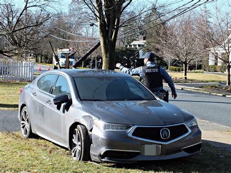 Driver Suspect Of Dui In Ridgewood Sun Day Morning Crash