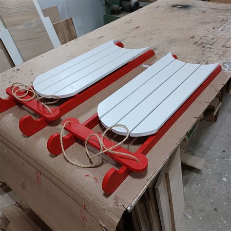 Decorative Wood Sled 10 Creative Ways To Decorate A Vintage Sled Yzfte