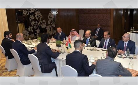 في إطار زيارته الرسمية إلى جمهورية الهند وزير الصناعة والتجارة يجتمع