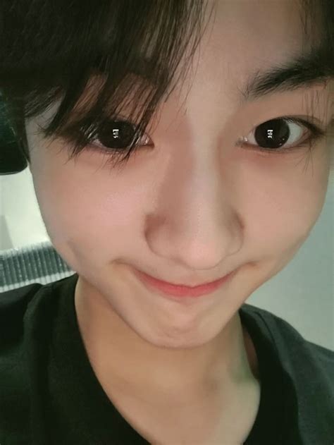 Jungwon Enhypen Engene Jungwon Selca Selebritas Gambar Pacar