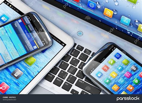 تحرک و مفهوم مدرن ارتباطات از راه دور نمای ماکرو رایانه لوحی و گوشی های