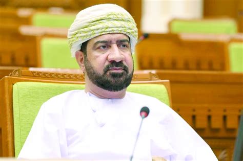 جريدة عمان قطاع اللوجستيات أهمية متزايدة في ضمان انسيابية السلع