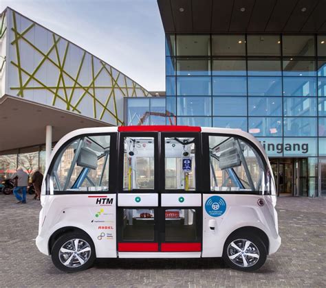 Autonomous Shuttle Use Cases Development Rebel