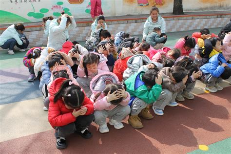 舜耕幼儿园防震逃生演练活动 山东财经大学幼儿园