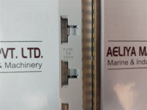 Schneider Telemecanique Square D Modicon 140ddo35300 Source Output Module Aeliya Marine