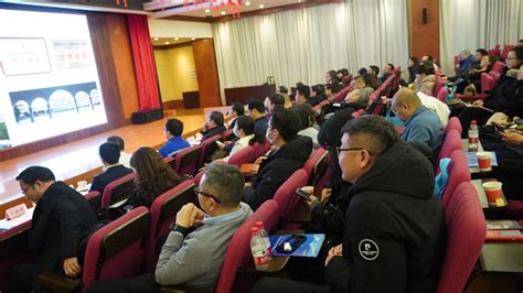 数字技术赋能职业教育高质量发展 ——我校校长参加上海市教育信息化应用标杆培育校（职教）创建成果交流与研讨活动 校内新闻 上海市奉贤中等专业学校
