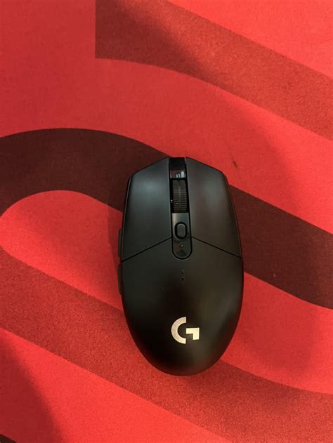 I keep coming back to the g305 for some reason : r/MouseReview