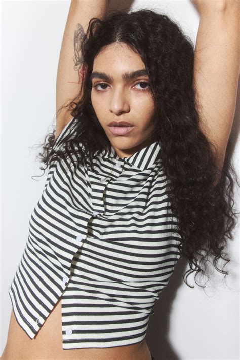 쇼트 슬리브 리브드 셔츠 블랙스트라이프 여성 Handm Kr 쇼트 슬리브 리브드 셔츠 블랙스트라이프 여성 Handm Kr