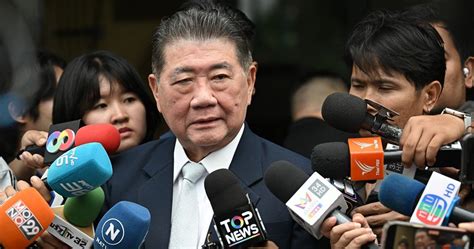 នាយករដ្ឋមន្ត្រីស្តីទីថៃ ប្រឆាំងសំណើ ដែលចង់ឱ្យមានការបន្តអាណត្តិដល់មេបញ្ជាការភូមិភាគទី២