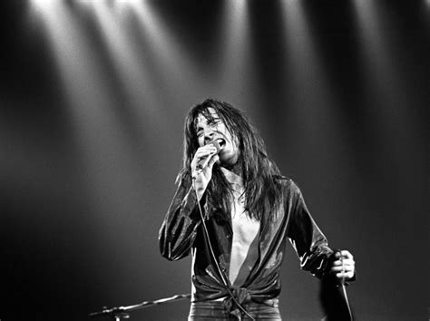 Vocal Coach Breaks Down Steve Perry S Singing Technique Reveals The Secrets To His Voice