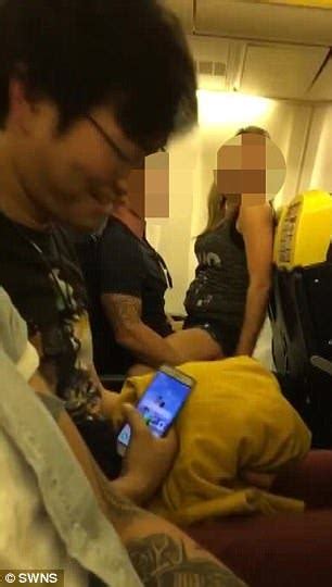Video Of Couple Having Sex On Airplane During Ryanair Flight Yourtango