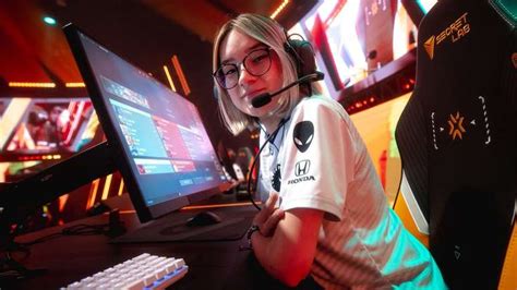 Mulheres Conquistam Espaço Nos Esports E Inspiram Nova Geração