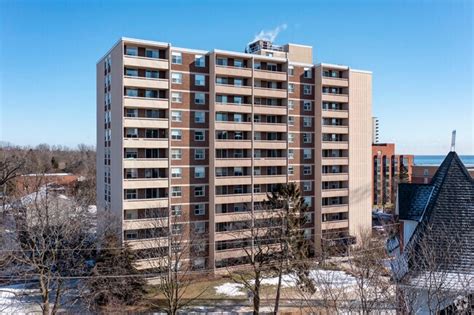 Apartments Condos And Houses For Rent In Burlington On 361 Rentals