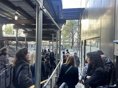 Anna Bowers Threads Thread Reader App