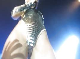 Miley Cyrus Pussy Groped Shesfreaky