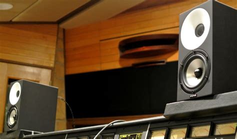 Купить Контрольные студийные мониторы студийный монитор Amphion One12