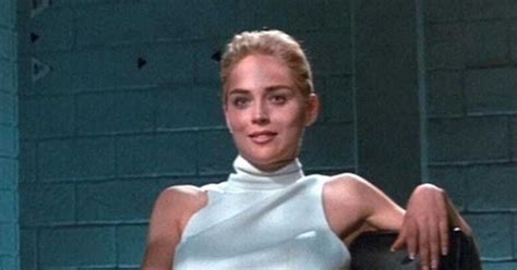 샤론 스톤 원초적 본능 다리 꼬기 장면 속옷 탈의 요구