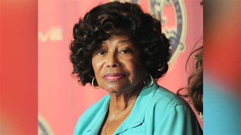 Michael Jacksons Mom Katherine Jackson 95 Poses For Rare Photo