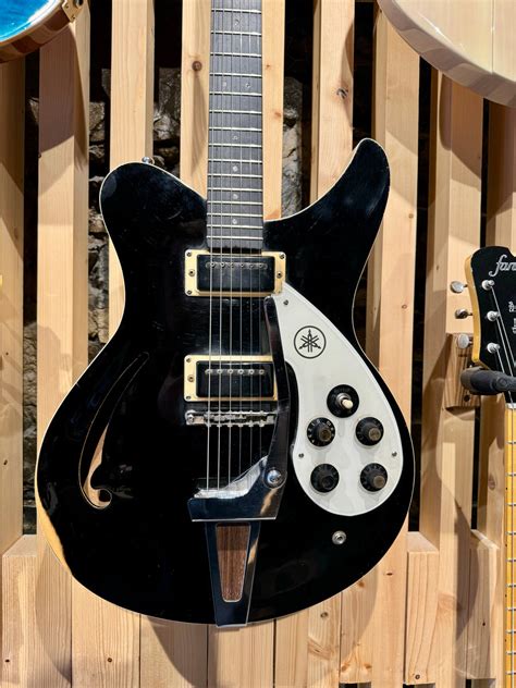 Yamaha Sa 15 1960s Early 70s Preloved Windmill Guitars