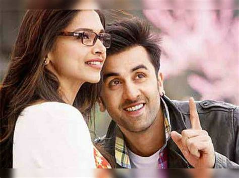 Ranveer Singh What Makes Ranbir Deepika Comfortable During Intimate Scenes Hindi Movie