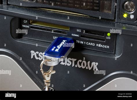 2mb integral portable flash drive plugged into usb port desktop