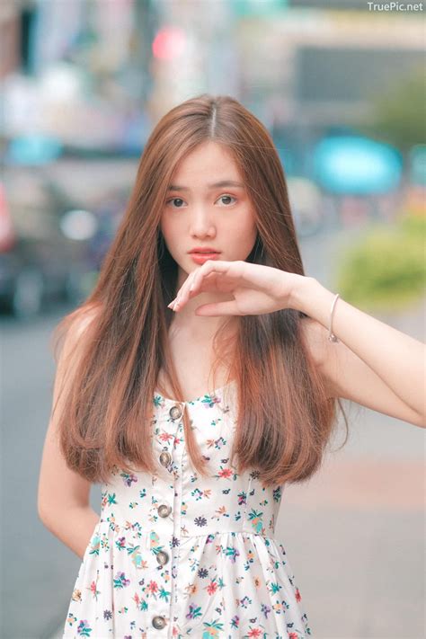 Thailand Cute Model Kanyarat Ruangrung On The Streets With Miss