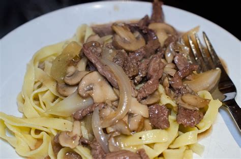 Queens Foodie Mama Beef Stroganoff