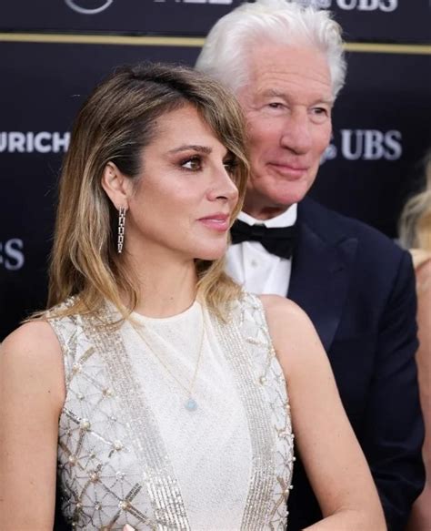 Fans Ser Julia Roberts I Richard Geres Fru En Fantastisk Likhet Som Får Alla Att Prata Om