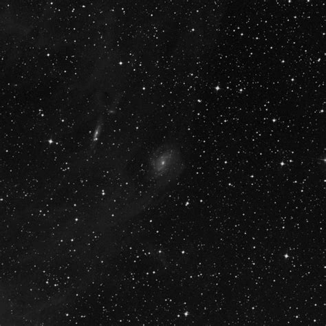 Ic 4633 Spiral Galaxy In Apus Theskylive