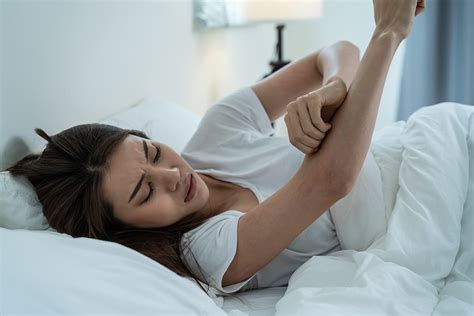 Itchy Skin At Night Causes Treatments And More Optum Perks