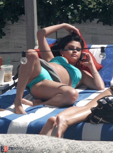 Selena Gomez Bathing Suit At Pool In Miami Sep ZB Porn