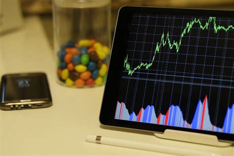 Creating An Enhanced Divergence Trading Algorithm Using A Filter By