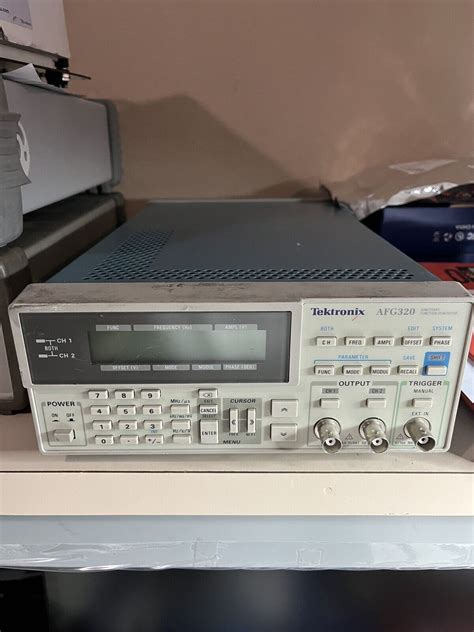 Tektronix AFG320 2 Channel Dual Output 16MHz Arbitrary Function Generator PARTS EBay