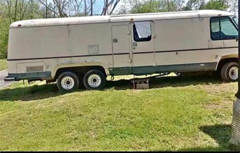 1of1 83 Revcon Nuclear Command Center R Gorving