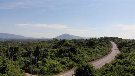 คำขวัญประจำจังหวัดนครนายก นครนายก เมืองในฝันที่ใกล้กรุง ภูเขางาม น้ำตกสวย รวยธรรมชาติ