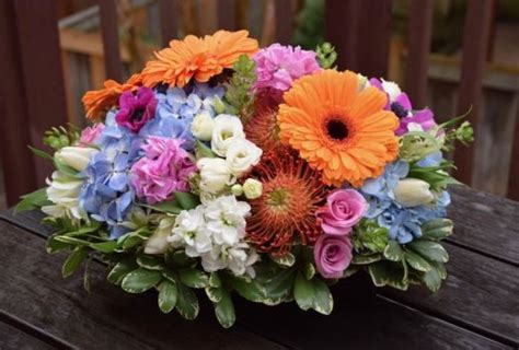 Solve Happiness Iscolourful Table Centrepiece Jigsaw Puzzle Online