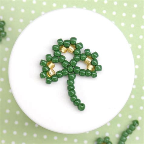Tiny Mini Beaded Shamrock Eureka Crystal Beads