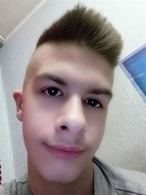 Пин от пользователя ριɱρσƈƙα° на доске Ваши пины Страшные лица Нормальные девушки Эмо девушки