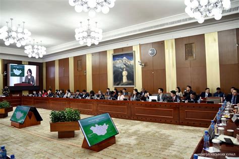 “Бэлчээрийн доройтлыг бууруулахад чиглэсэн хууль эрх зүйн орчныг сайжруулах нь” сэдэвт