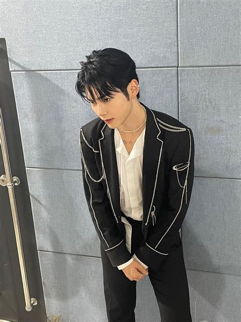 230810 Hanbin Twitter Update With Zhang Hao Rzerobaseone