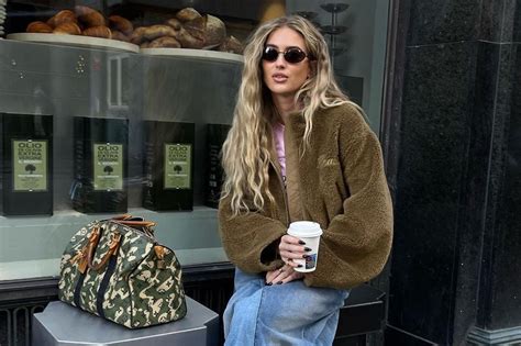 Бомбер тедді модний вибір на осінь 2022 ФОТО Новости Section Ukr Net