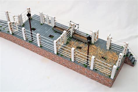 Claptowte Railway Cattle Loading Dock G Scale Central