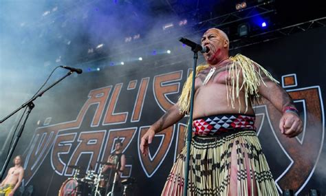 Watch New Zealand Band Alien Weaponry Lead A 6000 Person Haka